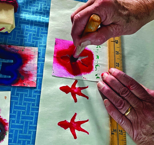 How to Wrap a Gift in a Creative Way - Grit